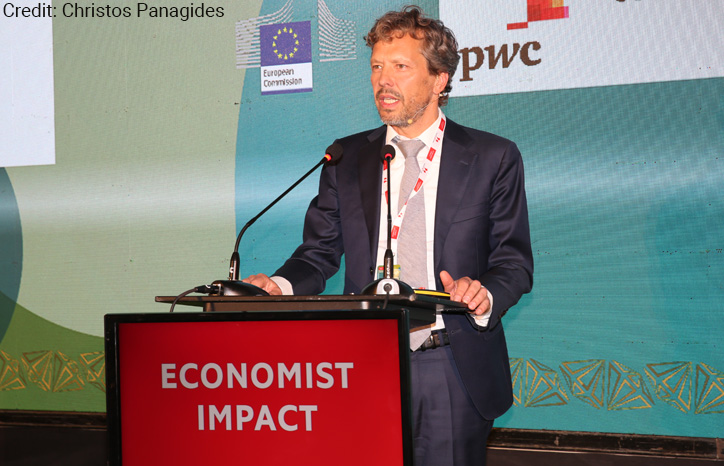 Global Economic Outlook: Is the Banking Sector Responding Effectively ...